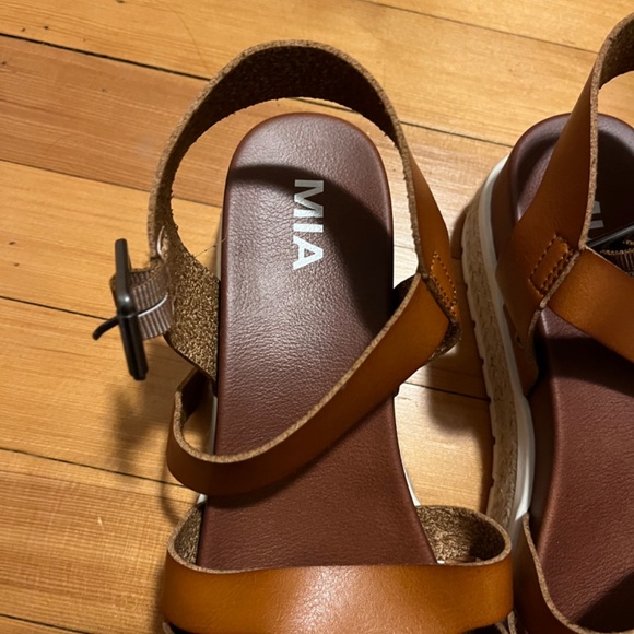 MIA | Shoes | Mia Platform Leather Sandals Size | Poshmark